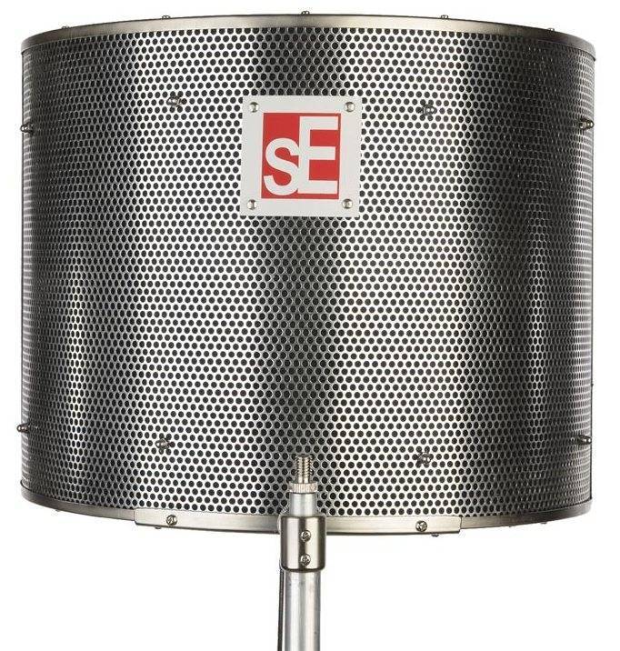 Акустический экран sE Electronics [REFLEXION FILTER PRO] для устранения отраженных звуковых волн и интерференции на капсюле. Улучшенает звуковые характеристики комнаты и микрофона.