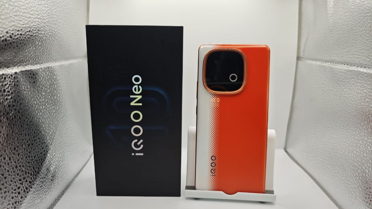 Смартфон iQOO Neo10 5G 12/256GB