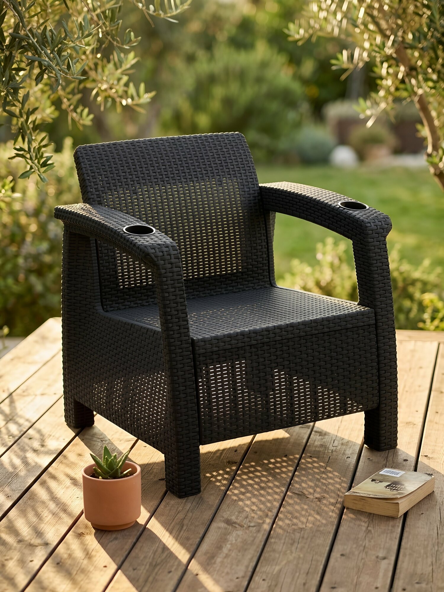 Садовое кресло Альтернатива Ротанг-плюс из полипропилена, цвет мокко, 79х70х73 см, для дачи и террасы, М8839