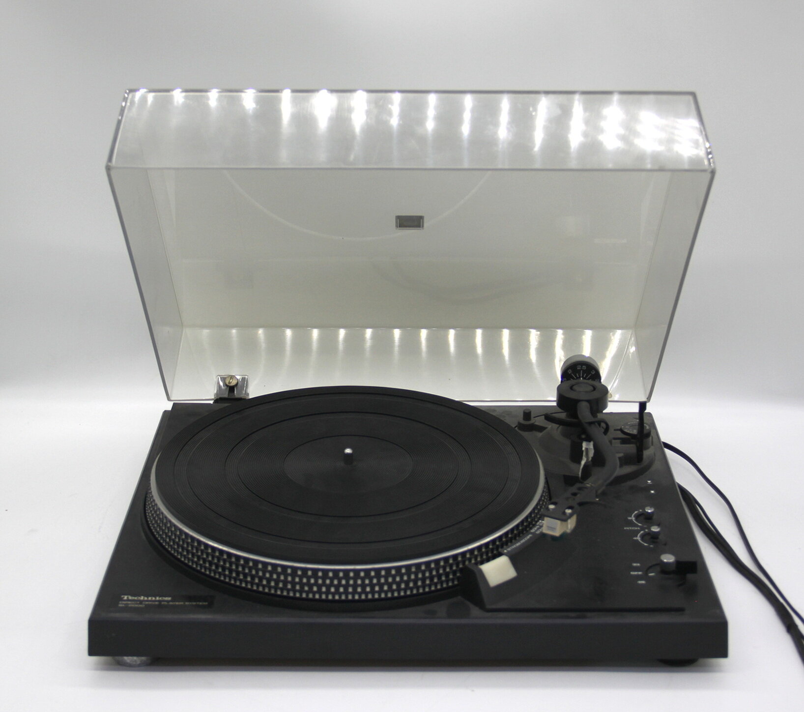 Виниловый проигрыватель Technics SL-2000
