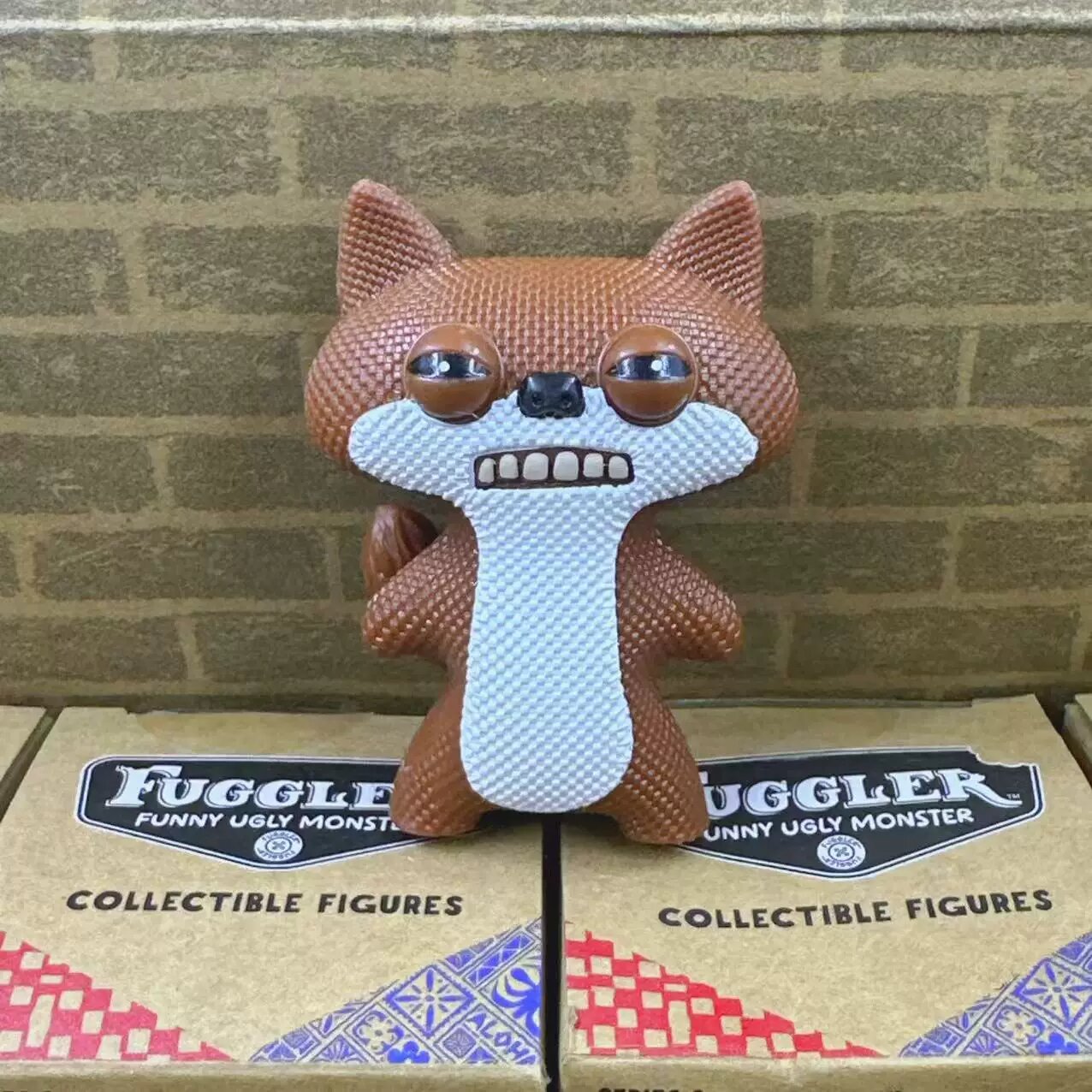 Оригинальная коллекционная фигурка FUGGLER Big-Tooth (флокированные зубы), светящаяся в темноте, миниатюрная