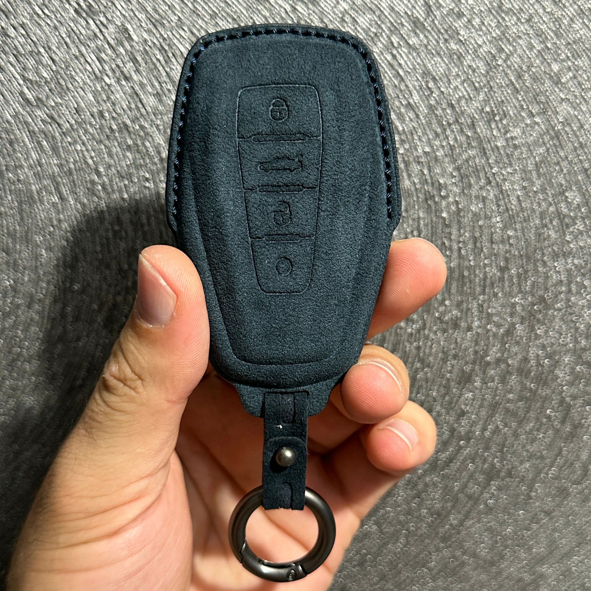 Чехол для ключа Geely Monjaro 2023, Coolray, Emgran, Hawk Итальянская Алькантара / Чехол для ключа Джили Монжаро 2023 Alcantara