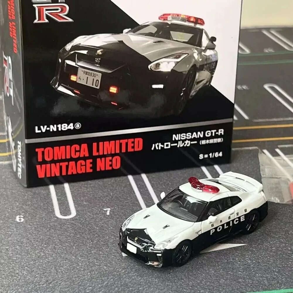 Машинка Tomytec 1/64 Tomica Limited TLV LV-N184a GT-R R35 Alloy Car Model Collection Gift
