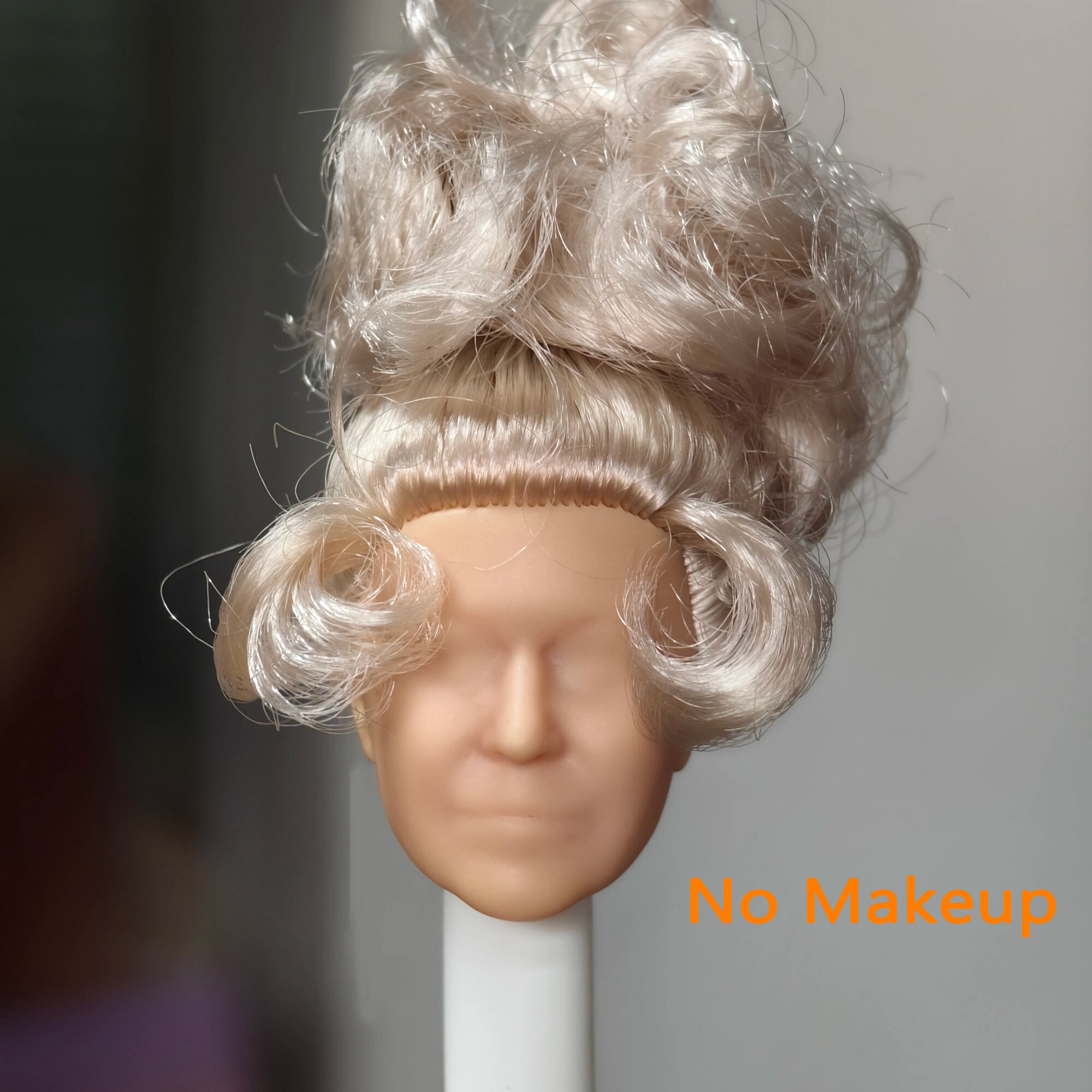 Игрушка голова королевы Елизаветы II Sevrwell для кукол 1/6 No makeup