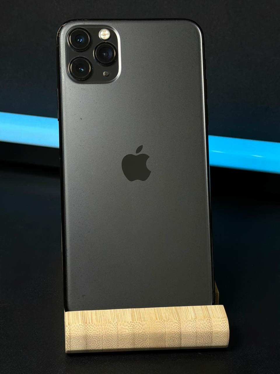 Смартфон Apple iPhone 11 Pro Max, 64 ГБ, nano-SIM + eSIM, черный
