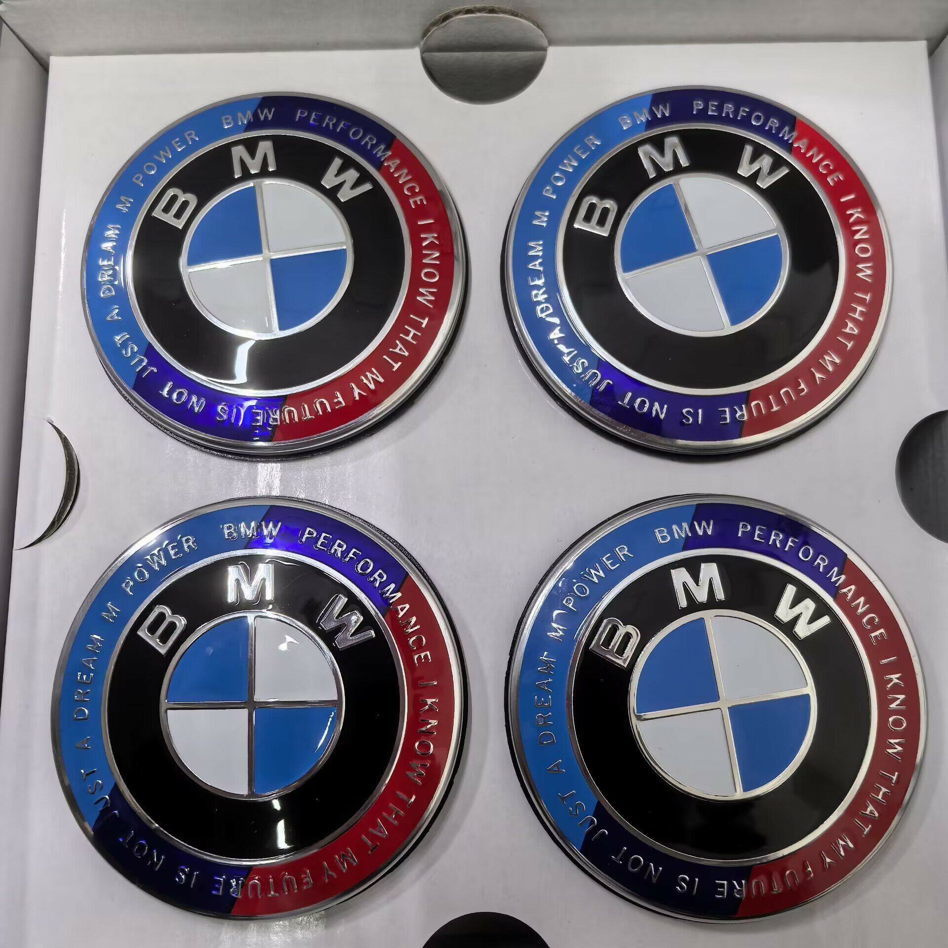Подходит для плавающих колпаков ступиц BMW, центральных колпаков колес для 1 серии, 3 серии, 5 серии, 7 серии, X1, X2, X3, X4, X5, X6, X7.