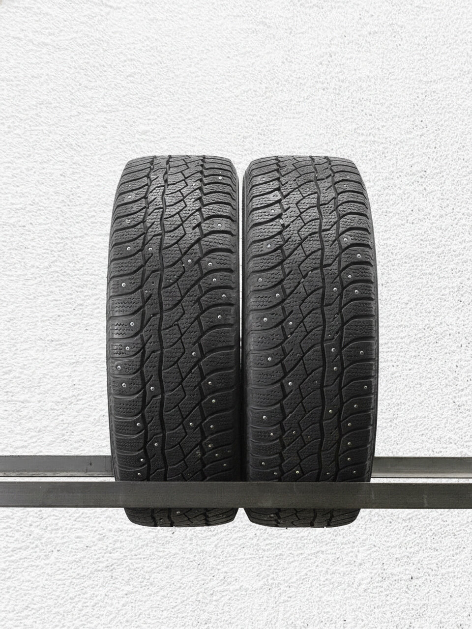 Зимние шины шипованные Viatti Bosco Nordico V-523 235/65 R17 20.0% износ PT0010085 TSB052487