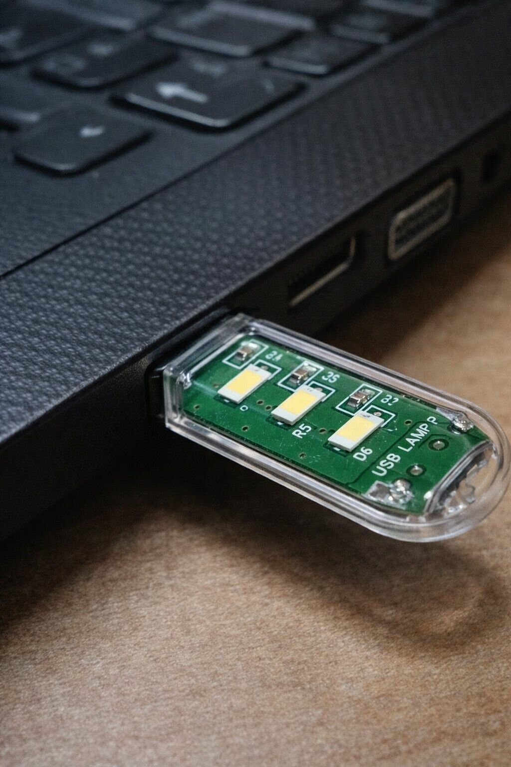 Набор для самостоятельной сборки и пайки (конструктор) "Светодиодный USB фонарик" DC 5В (. Ф)