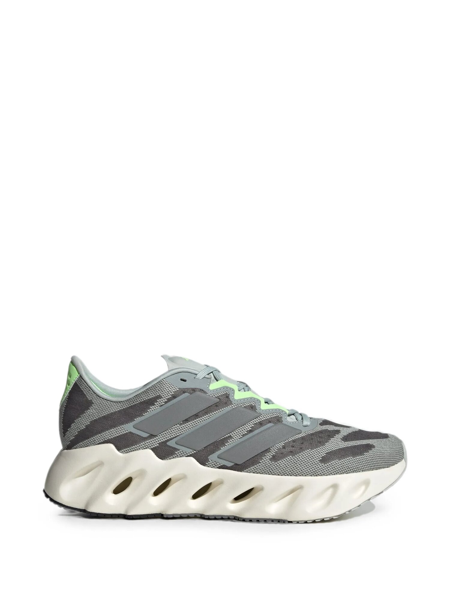 Кроссовки Switch FWD Wonder Silver/Silver Metallic/Core Black