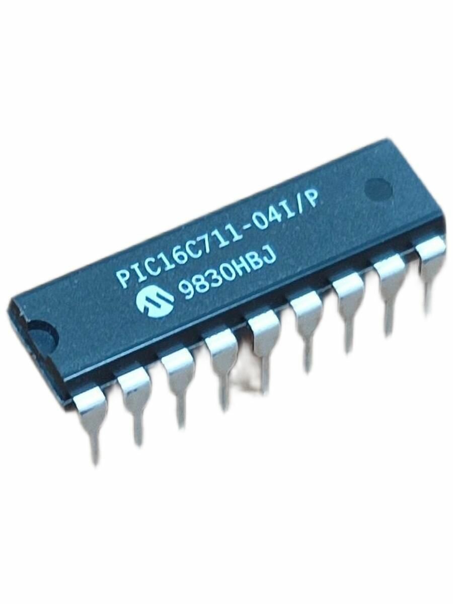 PIC16C711-04I/P (микросхема)
