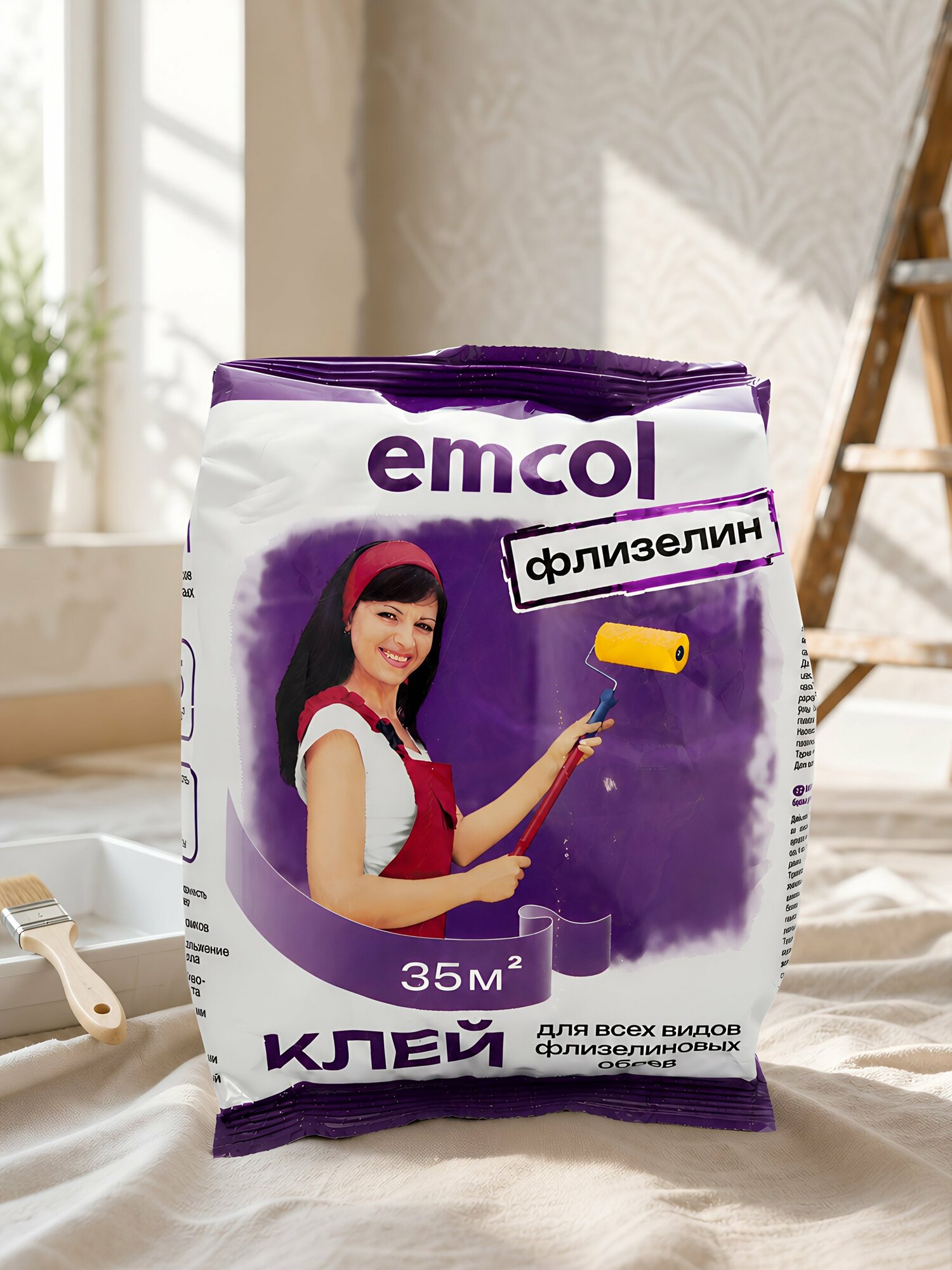 Клей для флизелиновых обоев EMCOL 250 г, производство Германия, надежный состав для качественного ремонта стен в доме.