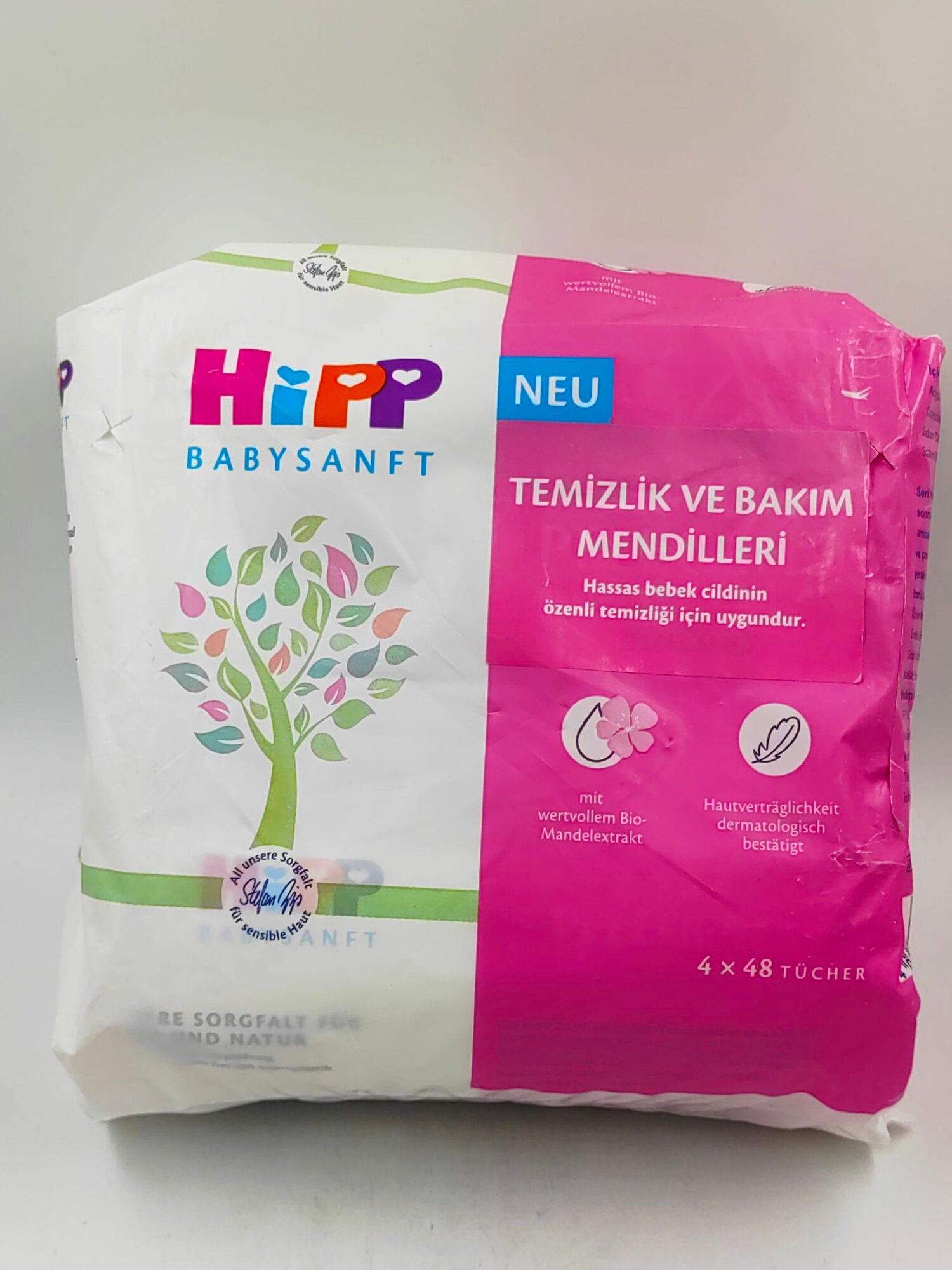 Влажные ароматизированные салфетки Hipp Babysanft с экстрактом миндаля, в упаковке 4 шт. по 48 салфеток (Германия)