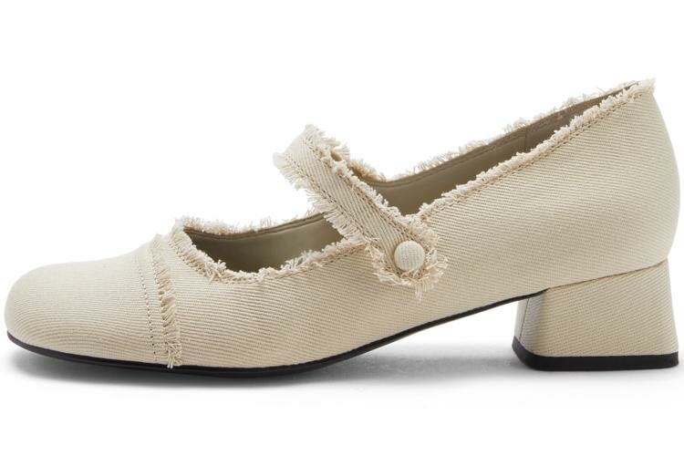 Туфли Мэри Джейн Charles & Keith 