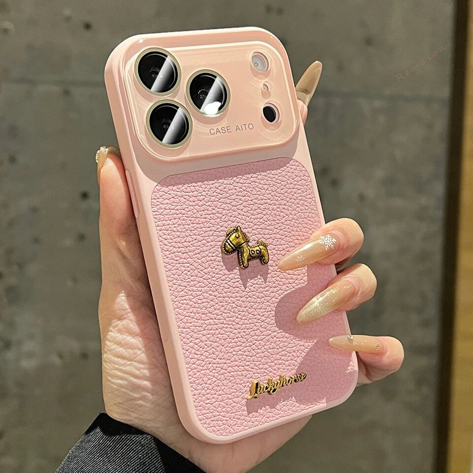 Розовый чехол Lucky Horse для iPhone 16 Pro Max