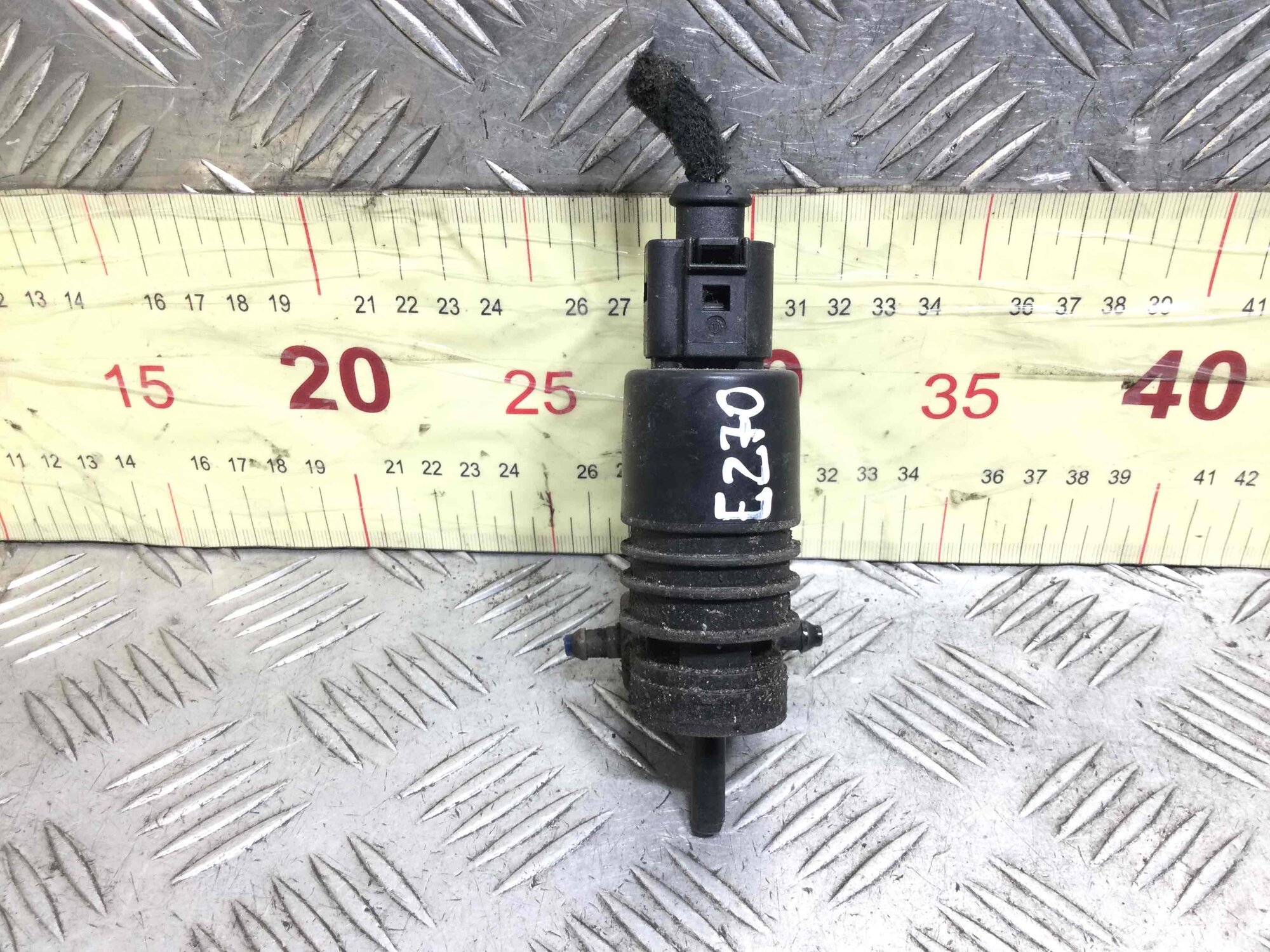 Б/У Насос (моторчик) омывателя стекла Volkswagen Passat B6 (2005-2010) 2010 г.
