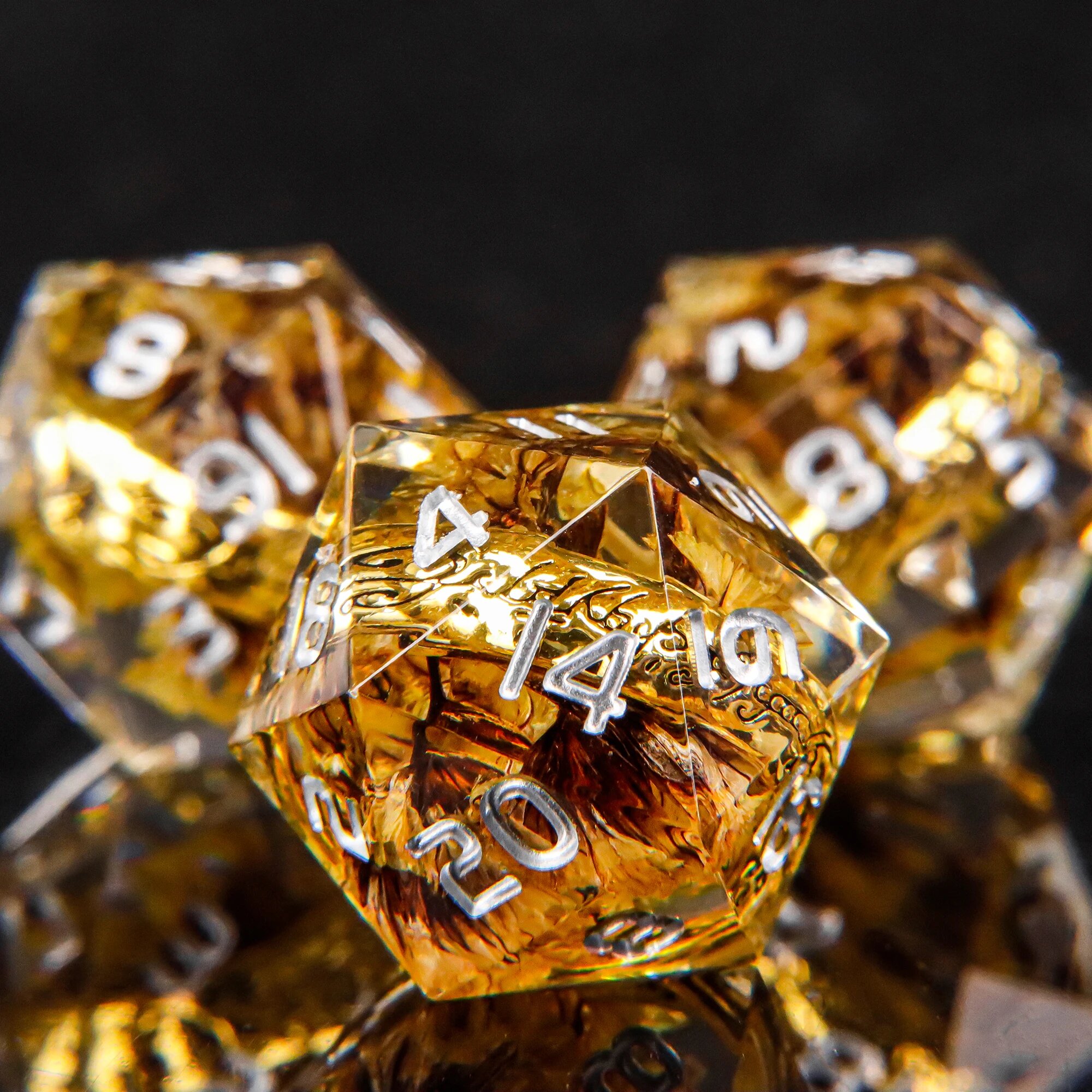 Набор кубиков акрил D6, D20, красный, Only 3 pcs D204