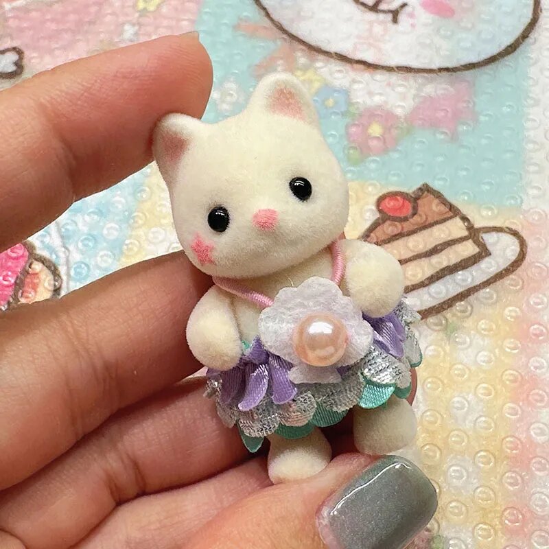 Коллекционная фигурка Sylvanian Families, цвет 27