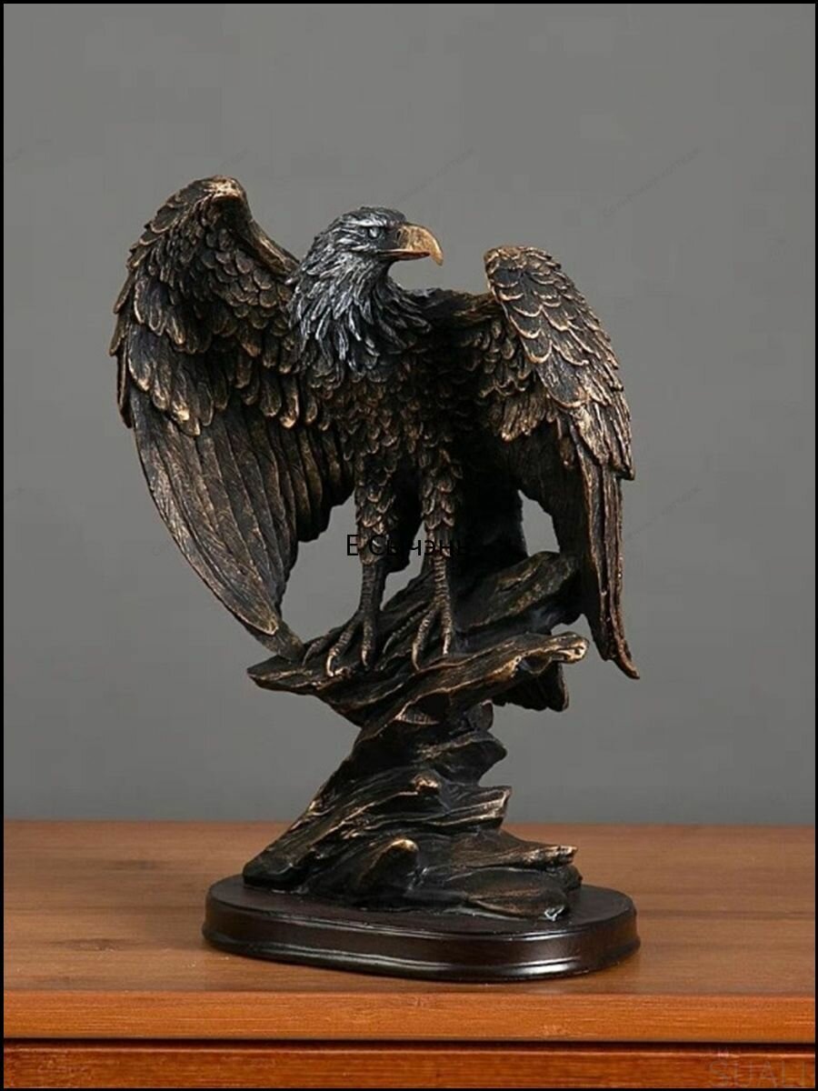 Эксклюзивная смоляная статуэтка орла 26 см