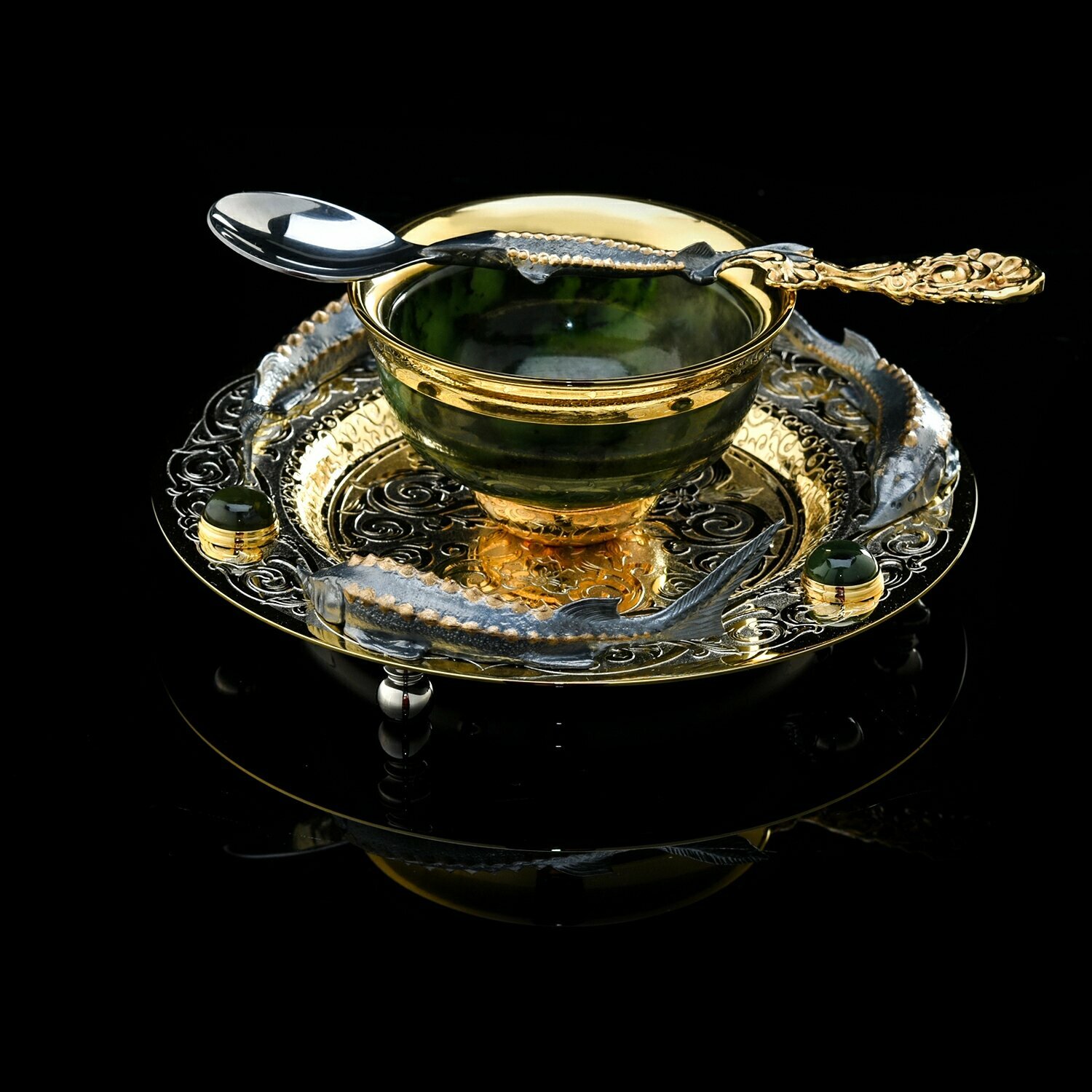 202506 Златоуст икорница "стерлядь" нефрит, ложка в ПУ