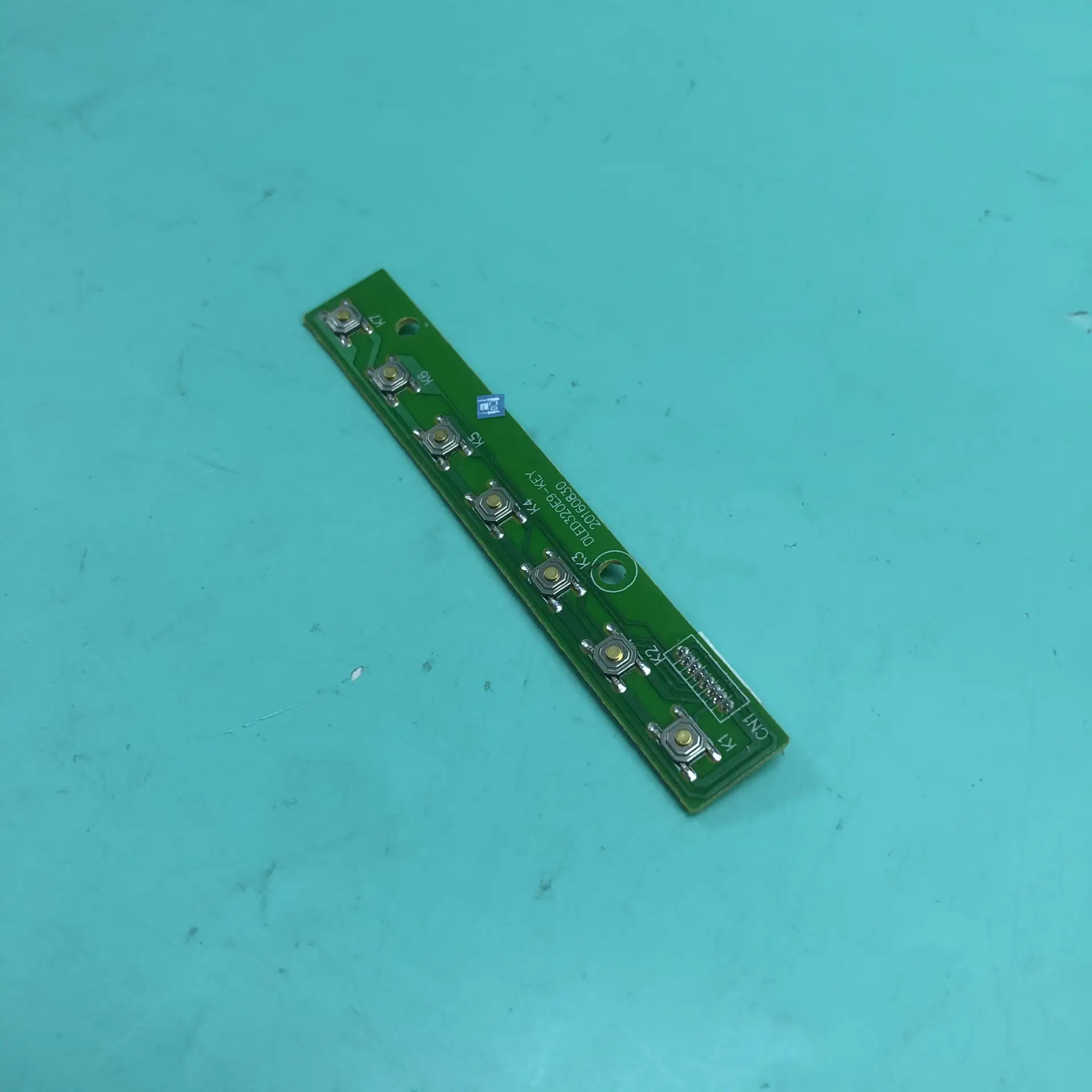 плата кнопок DLED320E9-KEY HYUNDAI H-LED39R403ST2