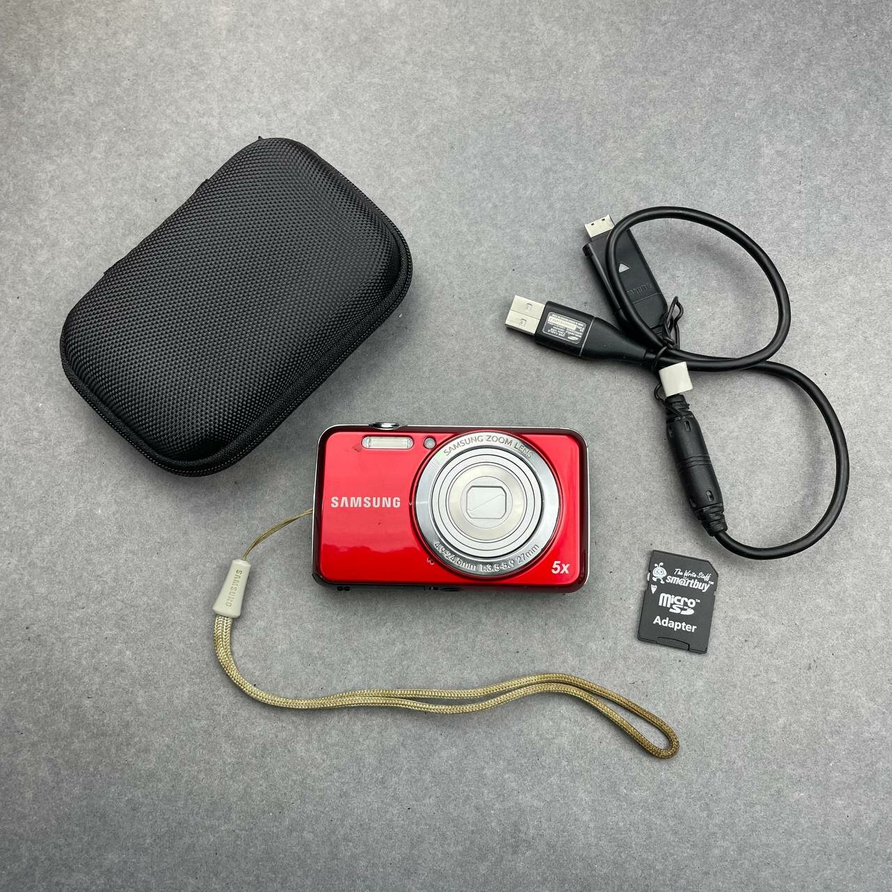 Цифровой компактный фотоаппарат Samsung ES80, красный
