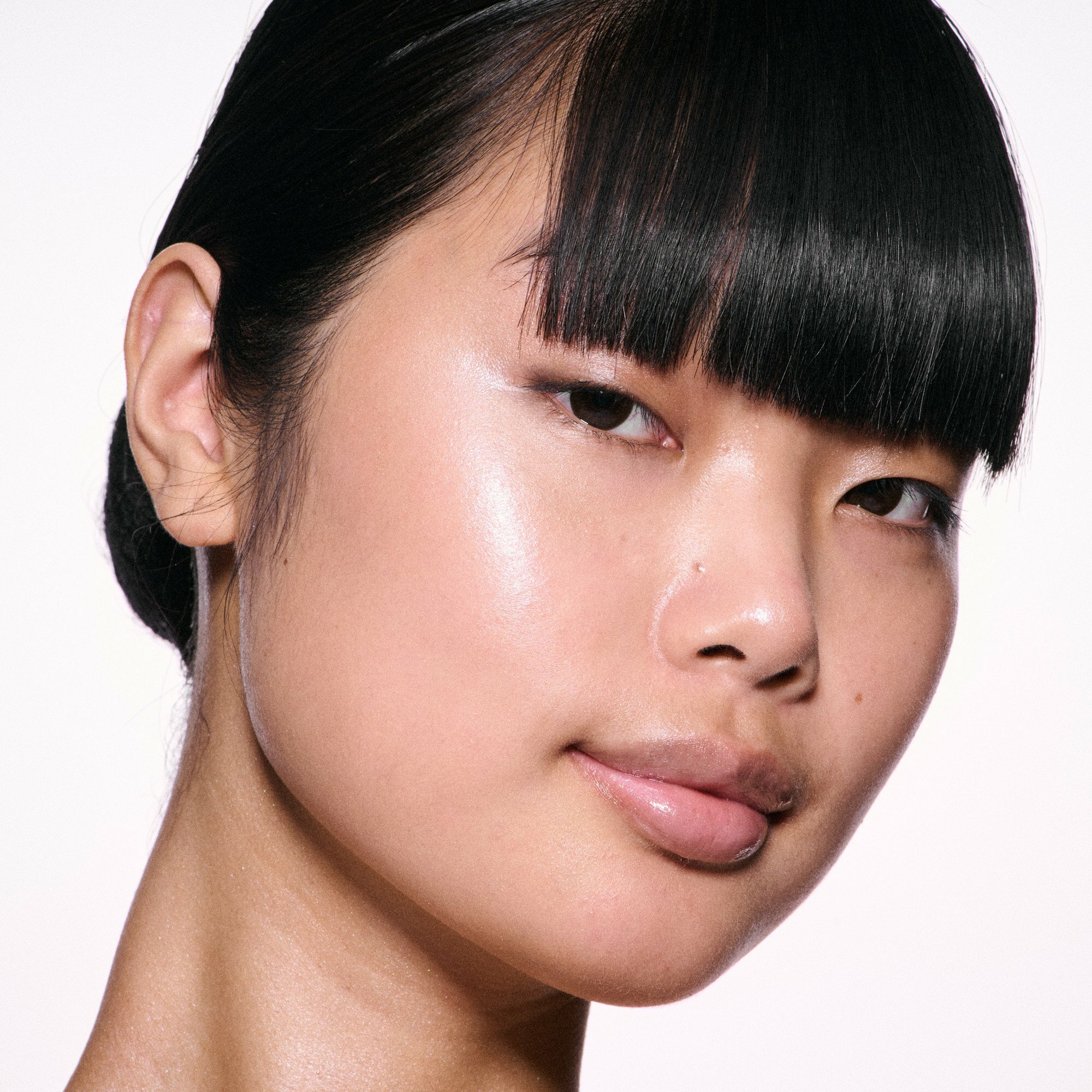 Жидкий хайлайтер MAC Skinfinish Lightstruck, оттенок Lightscapade (15ml) MAC