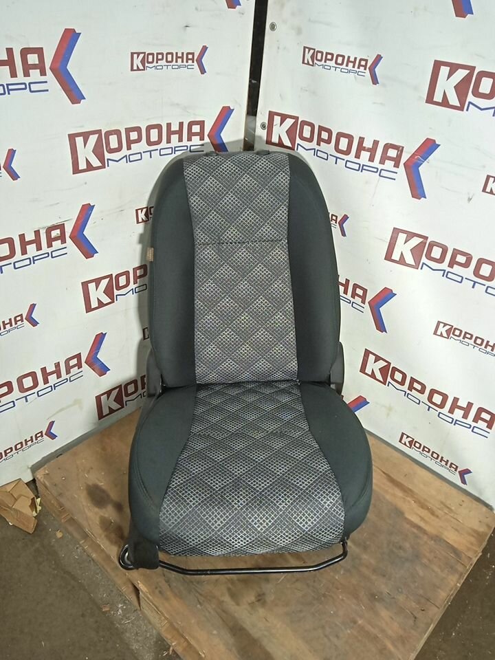 Сиденье переднее правое (ткань) (черное) (AIRBAG) Lifan X50