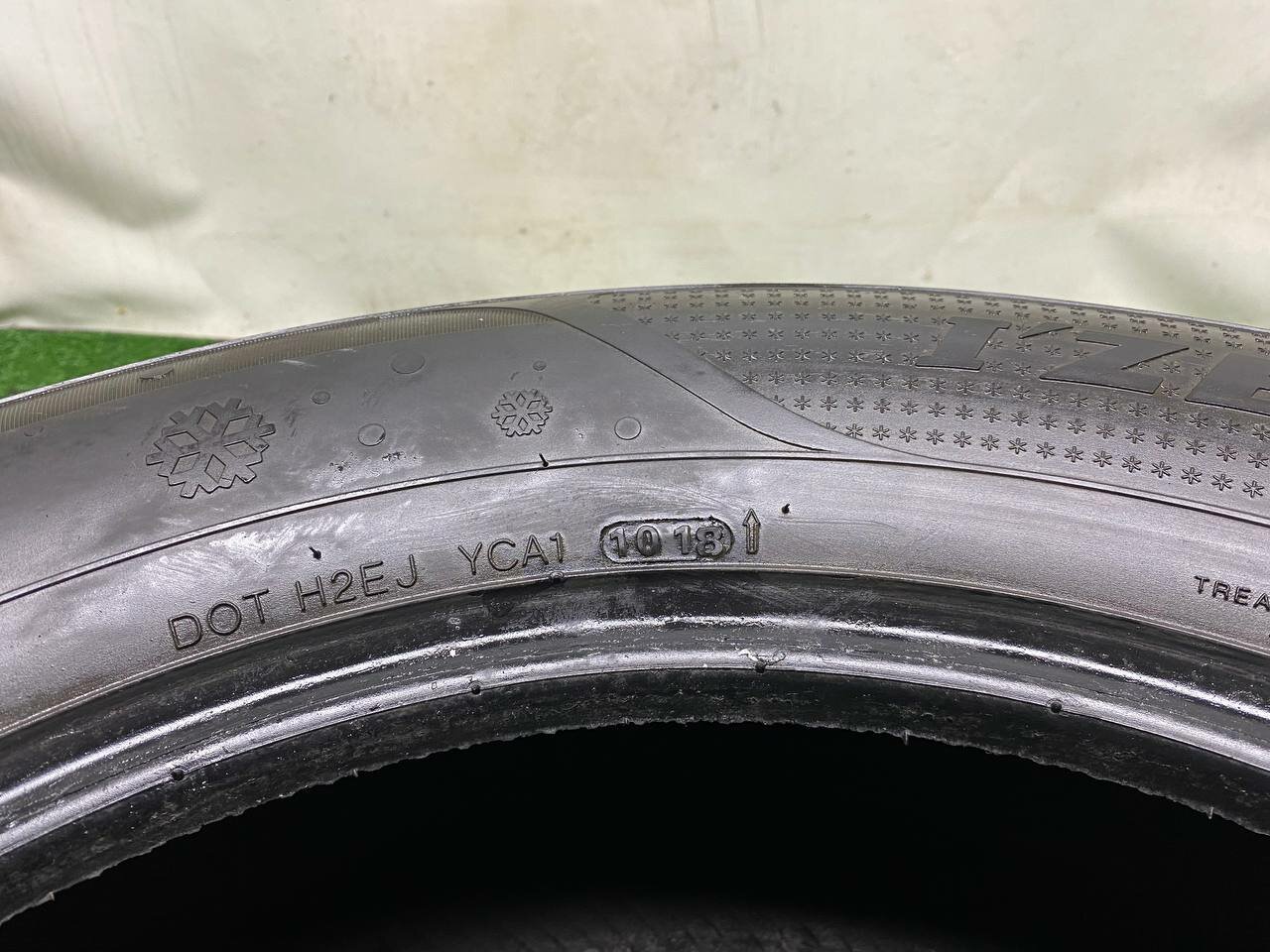Комплект (4 шт) зимних БУ шин Kumho I'Zen RV Stud KC16 225/65 R17 20% износ EEL180678