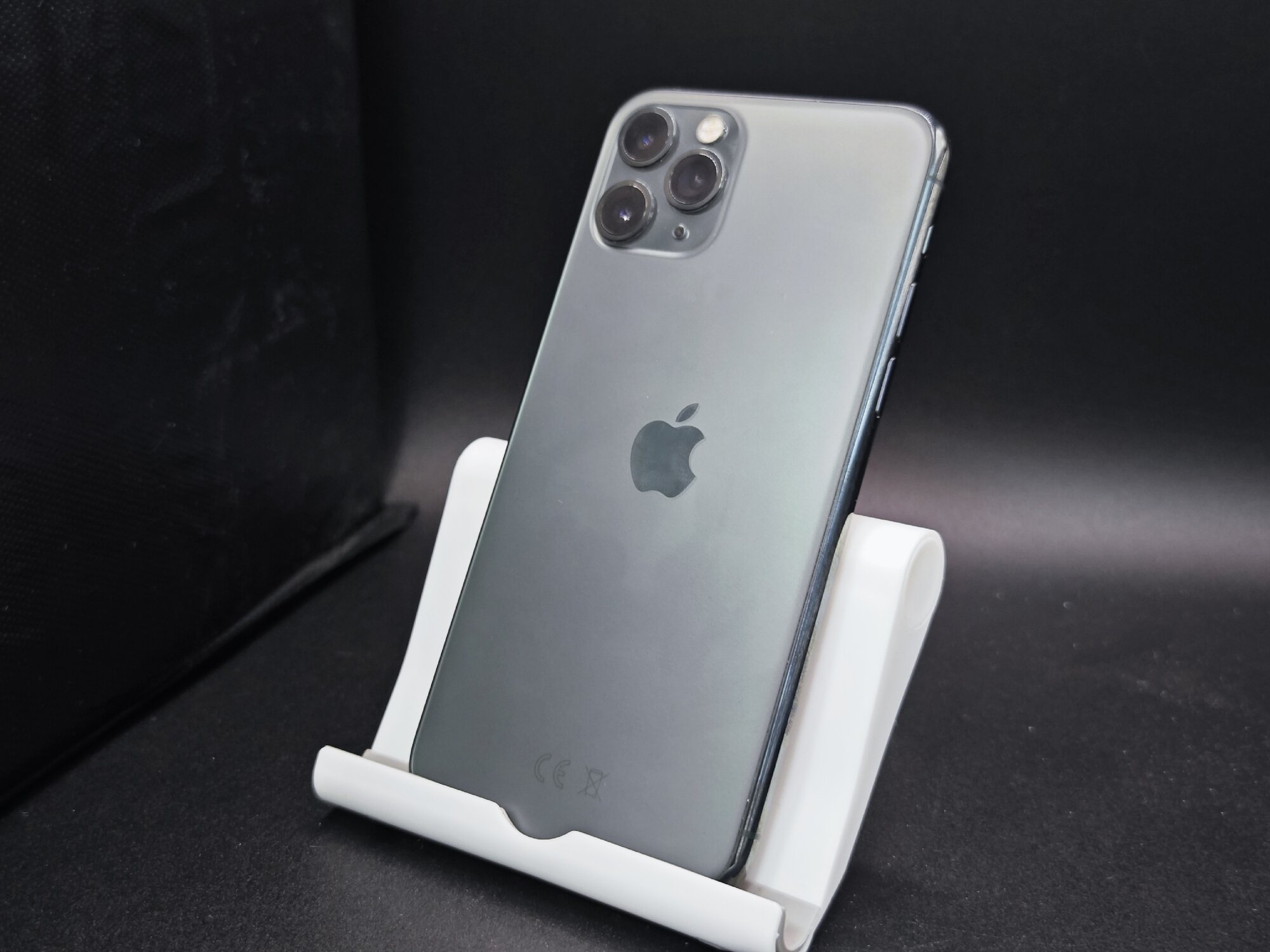 Смартфон Apple iPhone 11 Pro 256Gb, MWCC2RU/A, темно-зеленый Б/У уценка
