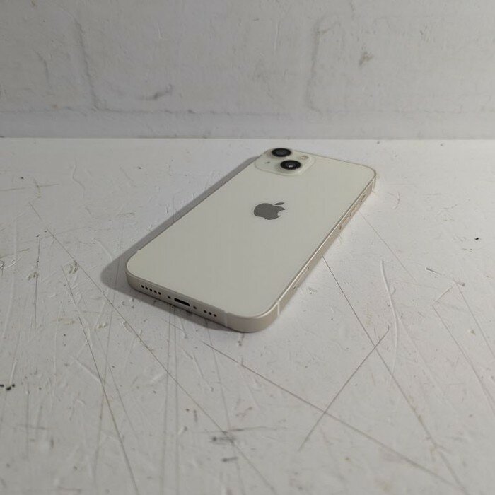 Смартфон Apple iPhone 13 4/128 Белый — фото 1