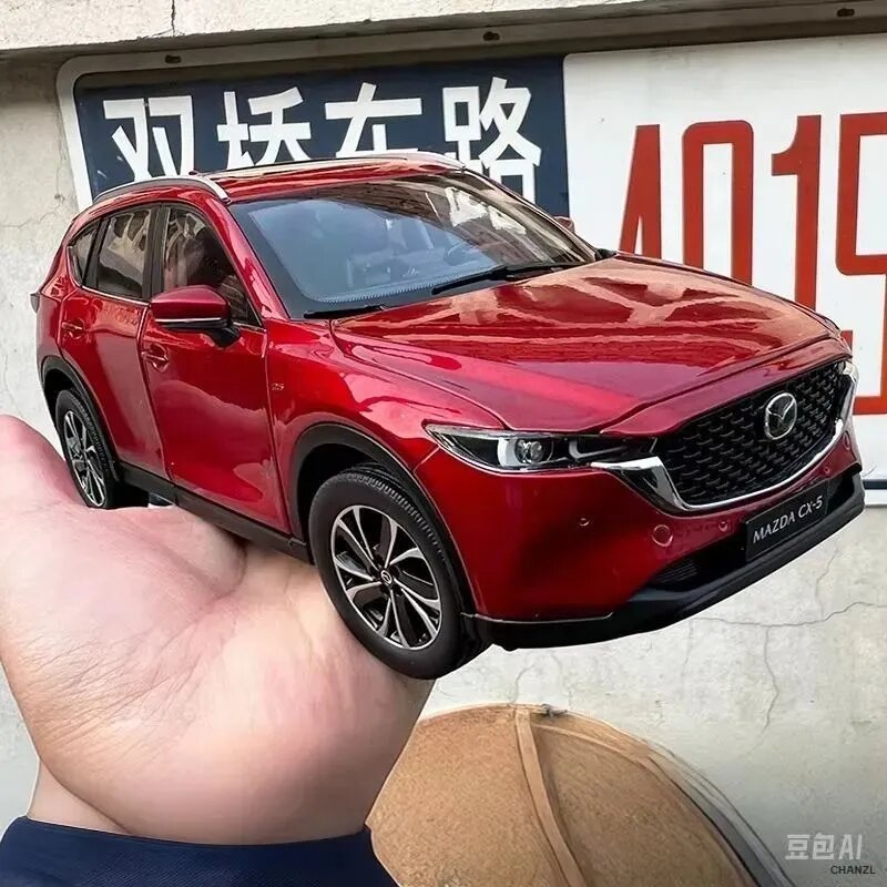 Коллекционные модели автомобиля Мазда CX-5 CX 5 форсаж машинки металлическая модель 1:18 Mazda CX-5 SUV