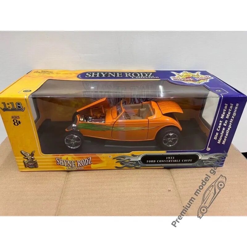 1:18 1933 FORD COUPF - раритетная модель ретро-автомобиля из металла