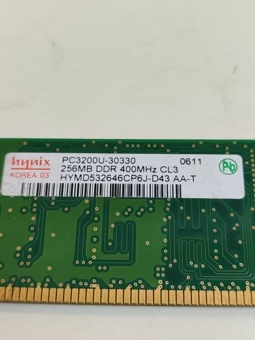 Оперативная память DDR1 256Mb PC3200 Hynix HYMD532646CP6J-D43 AA-T чипы 4x