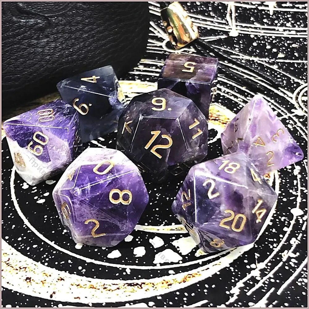 Baldur's Gate 3, DnD dice, кости из натуральных драгоценных камней, игральные кости "Подземелья и драконы", природный камень, 7 штук, аметист.