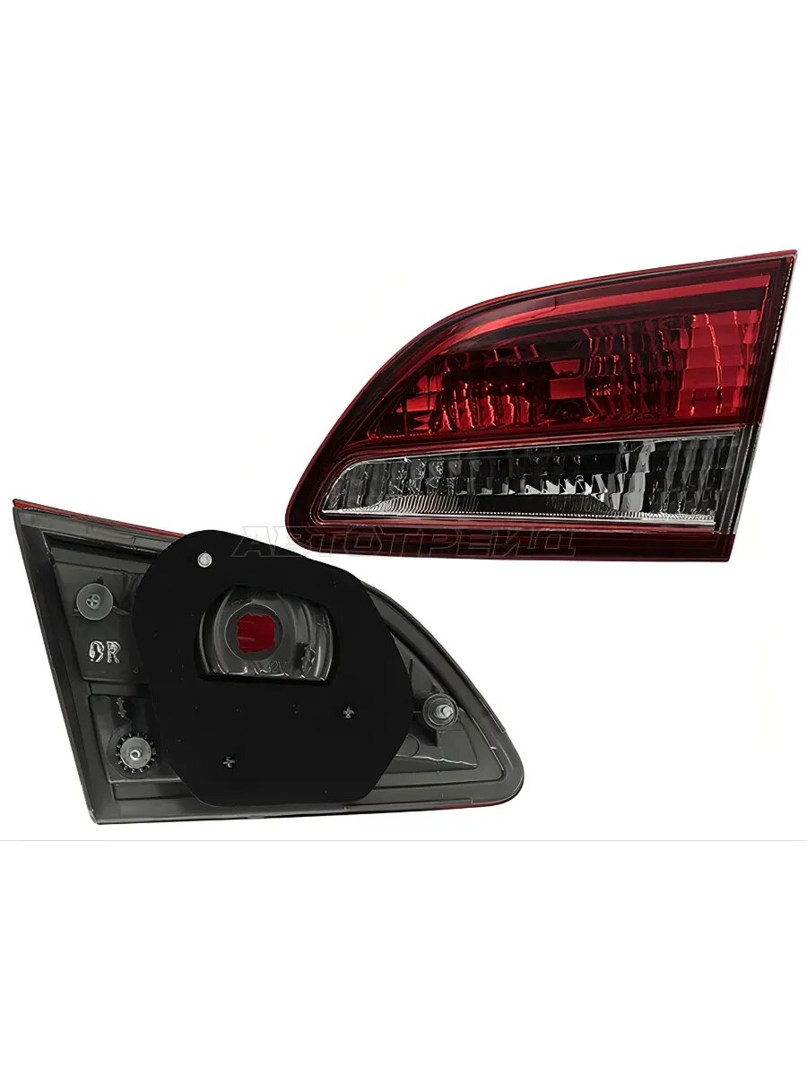 Фонарь в крышку багажника Nissan Almera G15 (Справа)