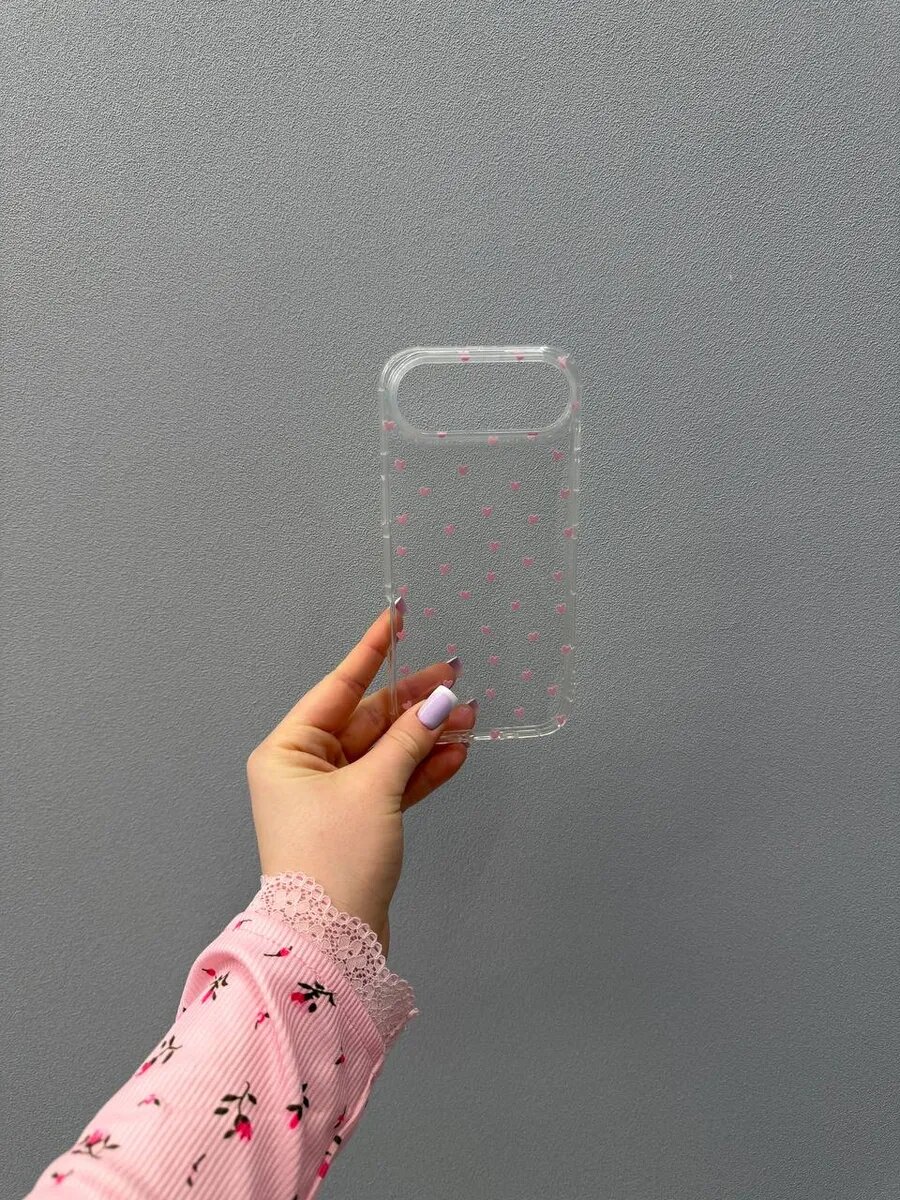 Чехол на Iphone 17 Air , прозрачный , с рисунком розовых сердечек . — фото 1