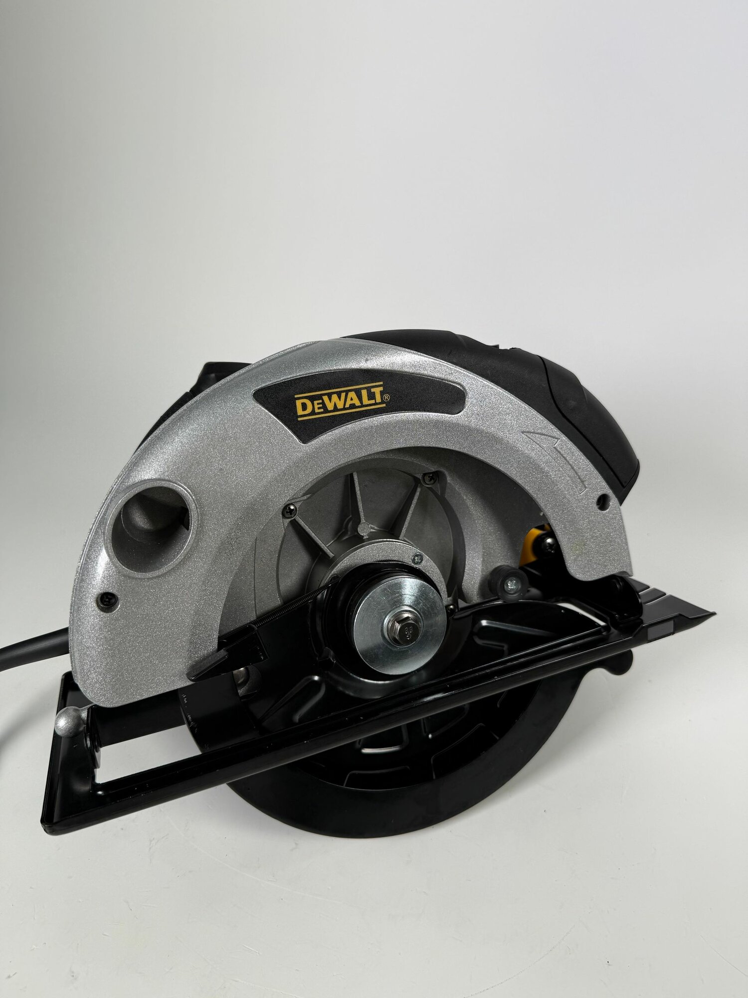 Циркулярная пила 235ММ 2200W