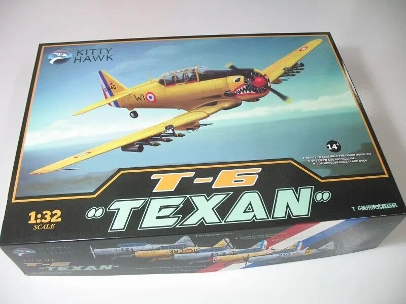 Kitty Hawk 32002 1/32 T-6 "Texan" Модель самолета (Средняя сложность)