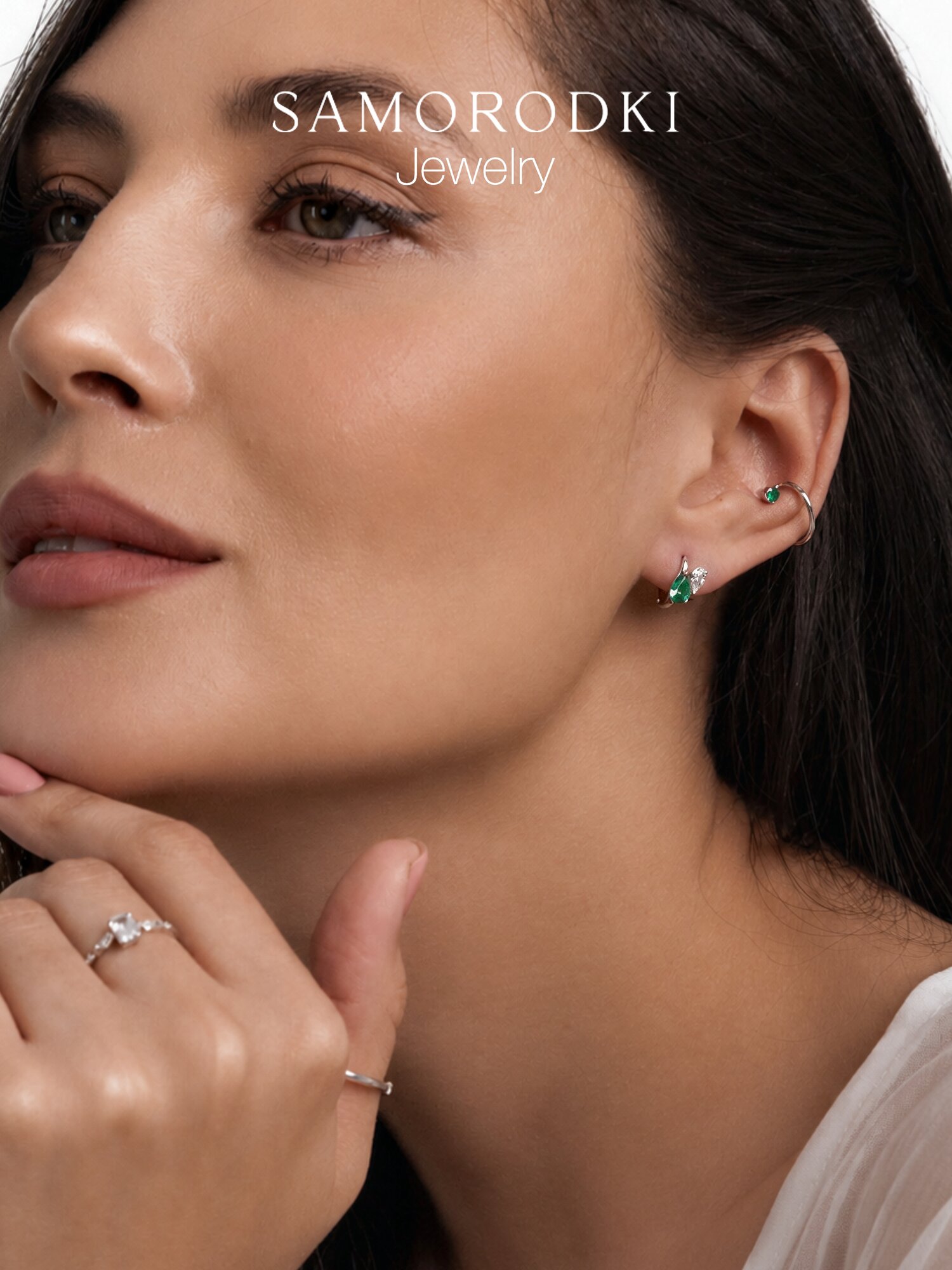 Серьги SamoroDki Jewelry, серебро, 925 проба, родирование, изумруд синтетический, фианит, изумруд, размер 11 мм, длина 1.1 см, , зеленый/бесцветный — фото 1