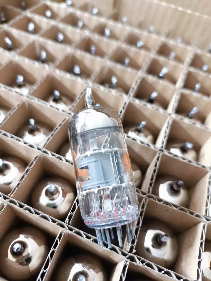 Электронная трубка ECF82/6U8, 2 PCS