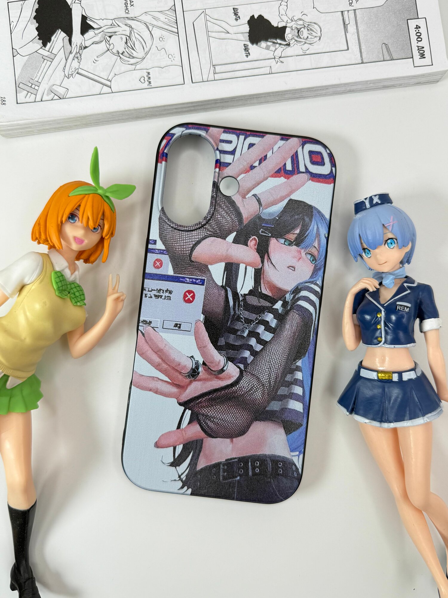 Чехол-Бампер для смартфона Apple iPhone 16, материал силикон, цвет белый