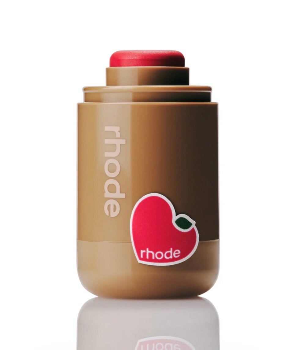 RHODE румяна Pocket Blush оттенок Candy Apple - pearly warm red