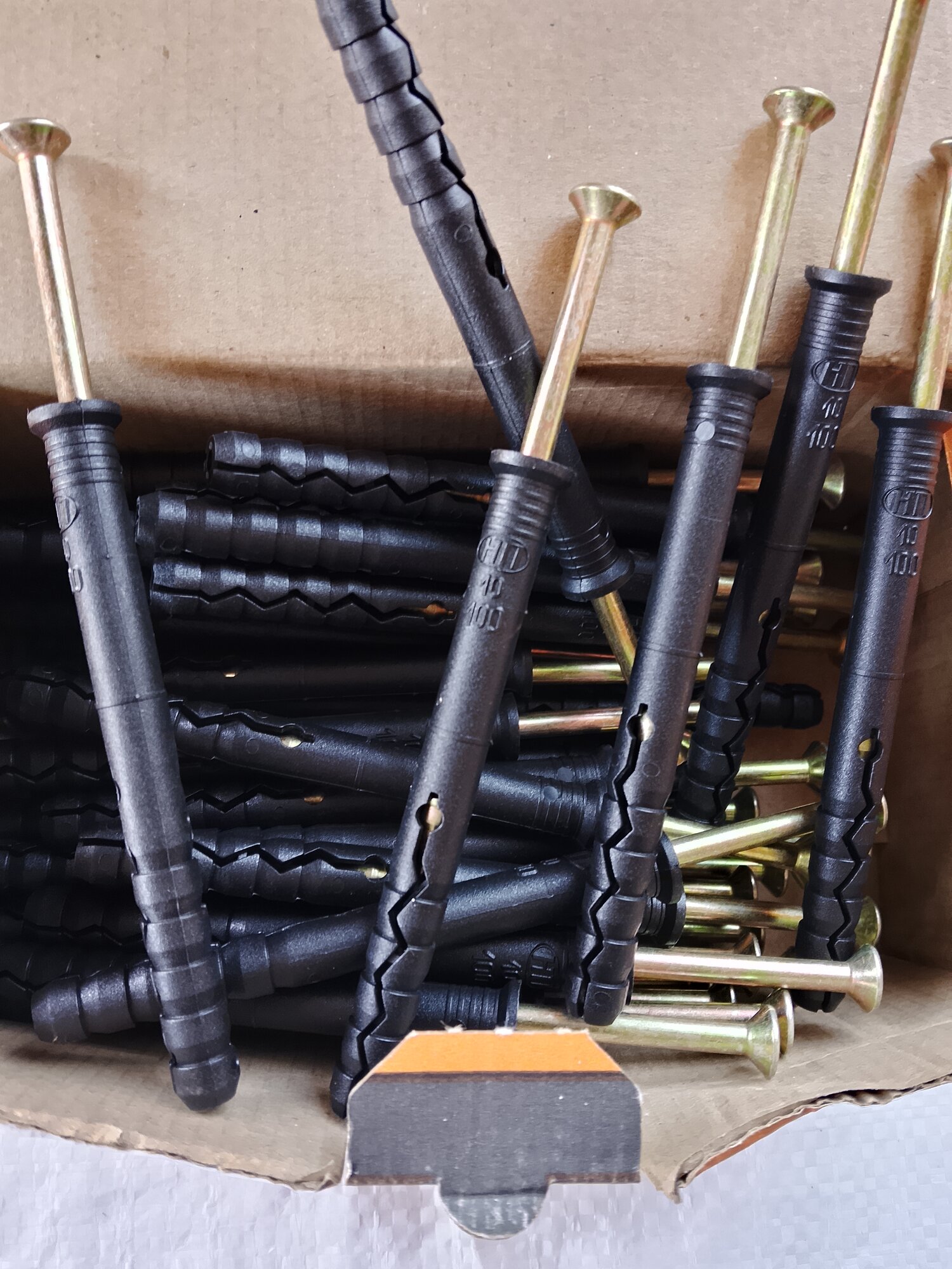 Дюбель - гвоздь потай 10 х 100 мм в упаковке 50 шт.