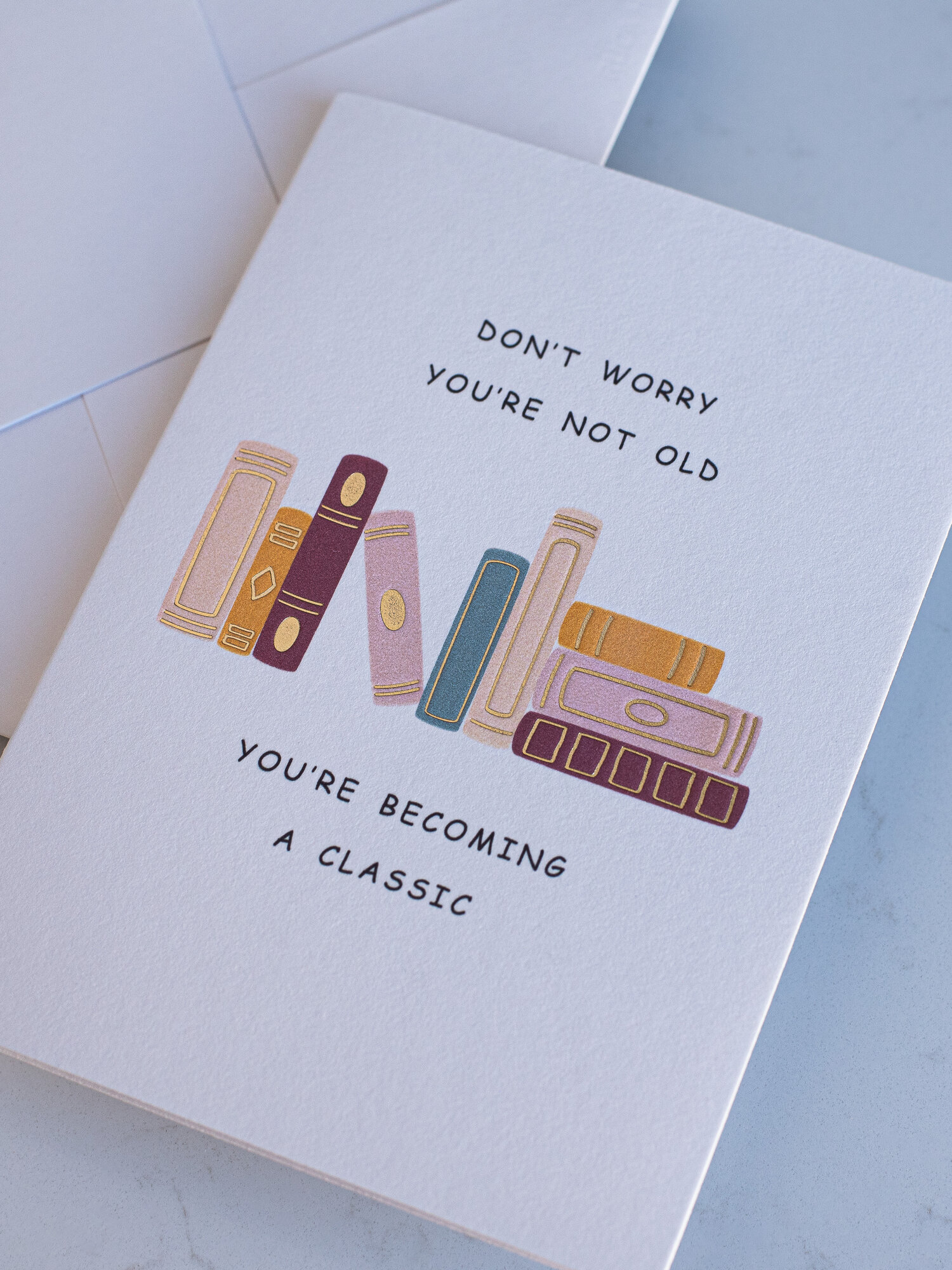 Открытка "С днём рождения CLASSIC" с тиснением на хлопковой бумаге TIMOLI