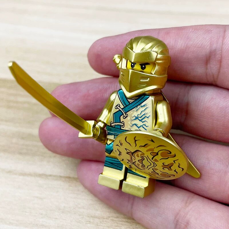 Золотая редакция Фигурка Ллойда 10-я модель, Сборные блоки Ninjago Образовательная игрушка для детей 5-10 лет