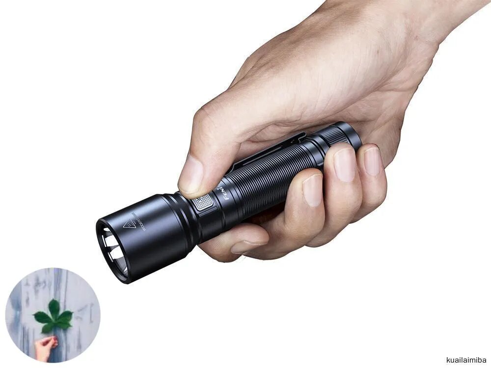 Фонарь ручной Fenix C6V3.0, 1500 люмен, 300 м, IP68, аккумулятор 18650, алюминиевый корпус, белый свет — фото 1