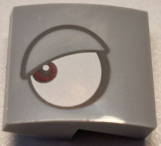 Деталь Lego 15068pb506L Slope, Curved 2 x 2 x 2/3 with White Eye, Dark Red Pupil and Dark Bluish Gray Outlined Eyelid Pattern Model Left Side (Super Mario Rambi)