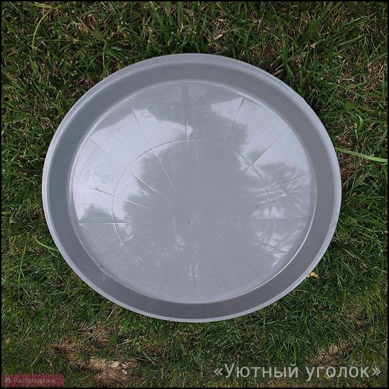 Внутренний черный поддон диаметром 30 см с эксклюзивным внешним размером 36,5 см предназначен для цветочных горшков объемом от 20 до 30 литров в комплекте 1 штука