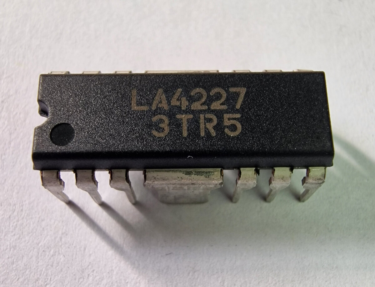 Микросхема LA4227