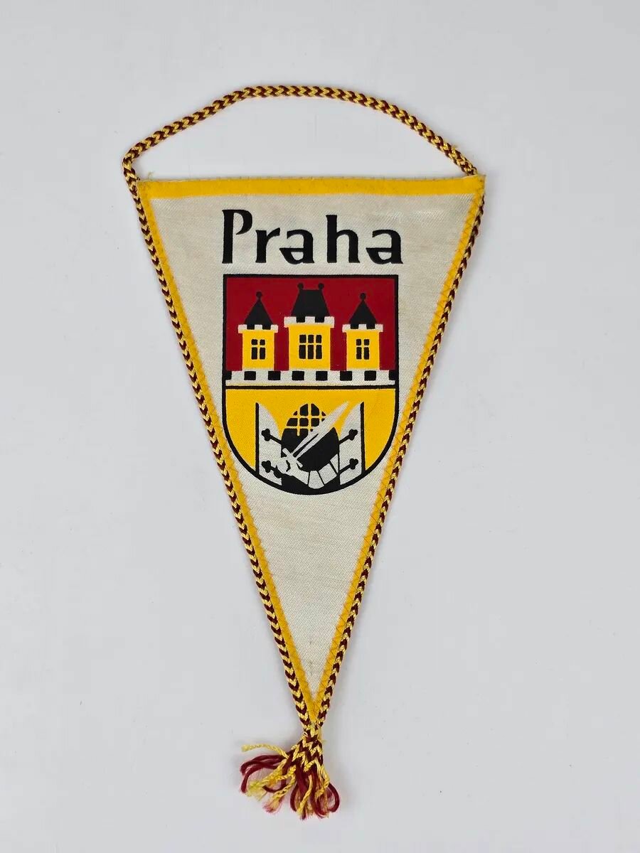 Винтажный вымпел "Прага"